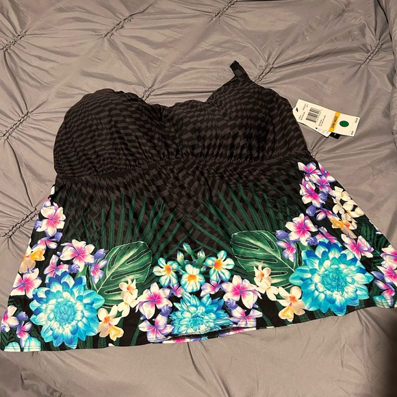 Coco Reef | Swim | Never Been Worn Plus Size Underwire Tankini Swim Top ...